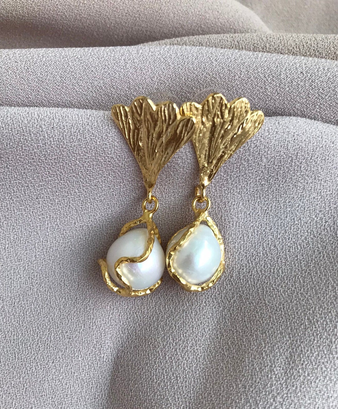 Caged White Baroque Pearl Design Earring, Big Gold Baroque Pearl ...