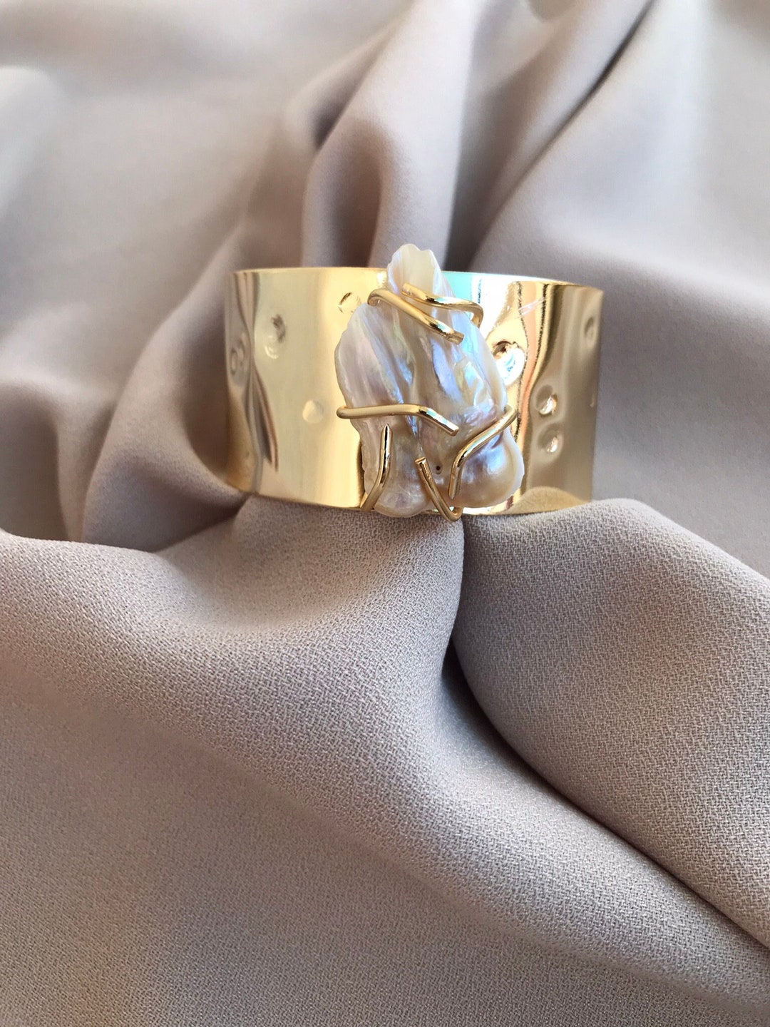 NEW ! Thick Irregular Baroque Pearl Design Bracelet, Pearl Cuff ...