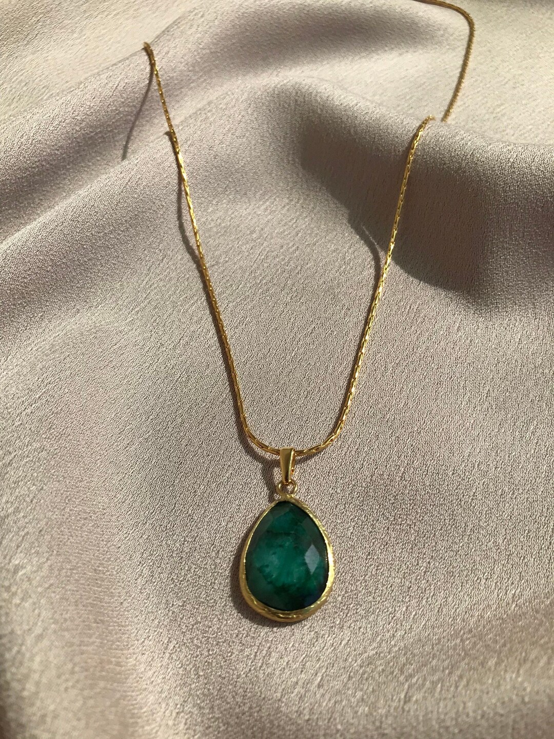 NEW ! Unique Drop Emerald Design Necklace, Gold Chain Natural Stone ...