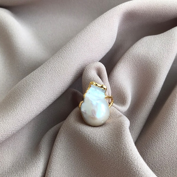 Big Pearl Ring - Etsy