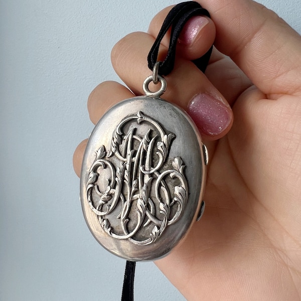 Handmade Locket - Etsy