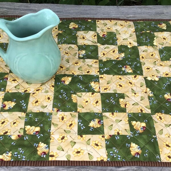 Bee Table Runner - Etsy
