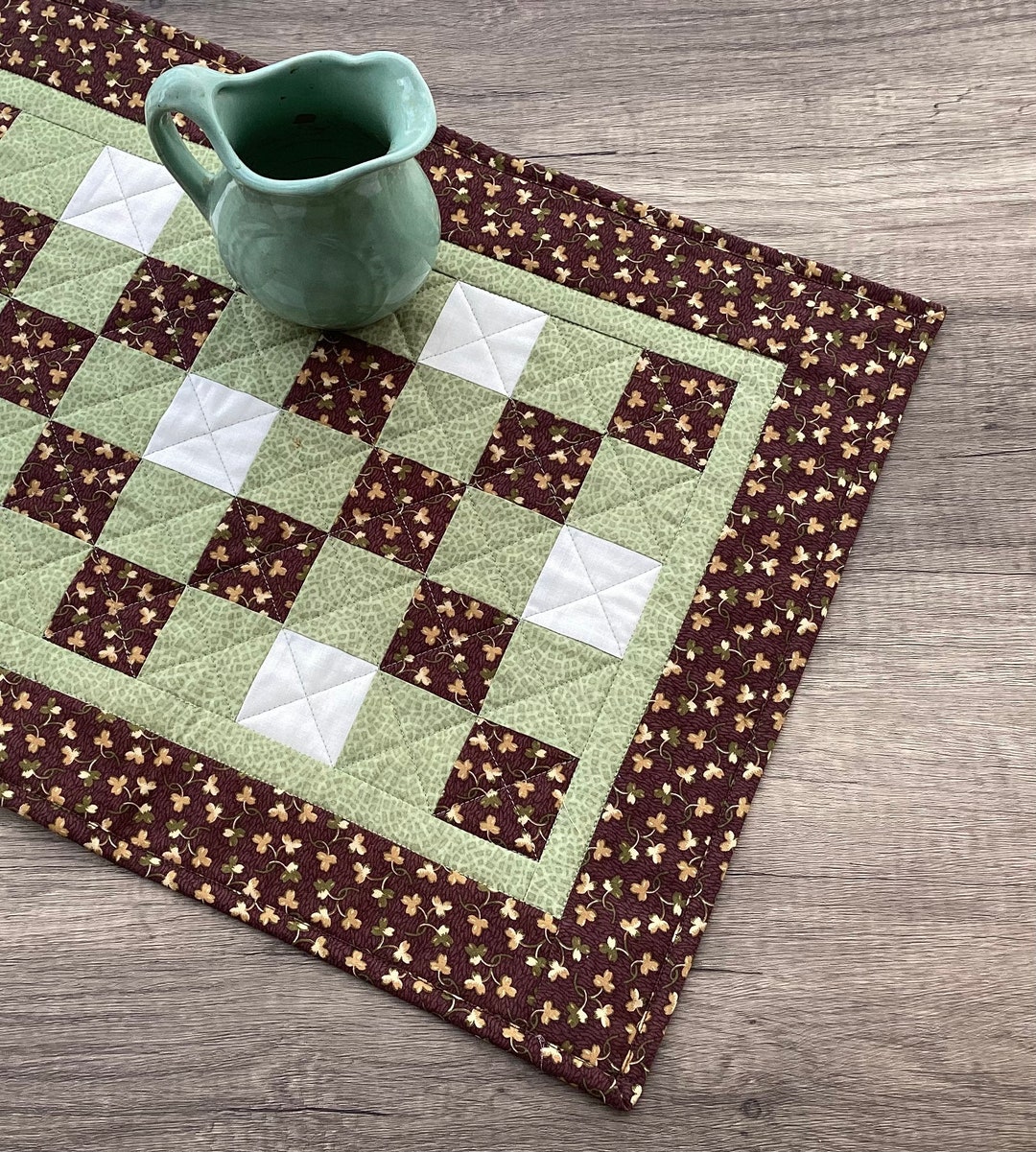 Shamrock Irish Chain Table Runner - Etsy
