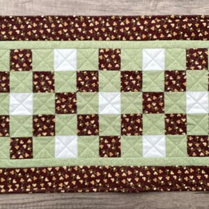 Shamrock Irish Chain Table Runner - Etsy