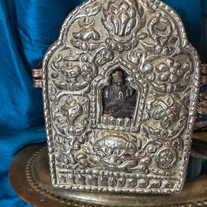 TIBETAN GAU BOX Tibetan Auspicious Symbols Gau Box Travel Shrine ...