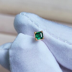 Natural Emerald Nose Stud, Emerald Nose Pin, 18k Gold Nose Stud, Natural Emerald Nose Gold Stud ...