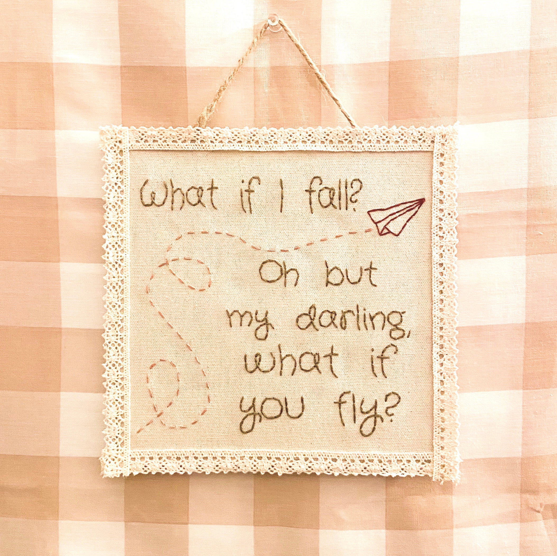 Signe de citation de broderie, décor de maison, pendaison rustique de ...