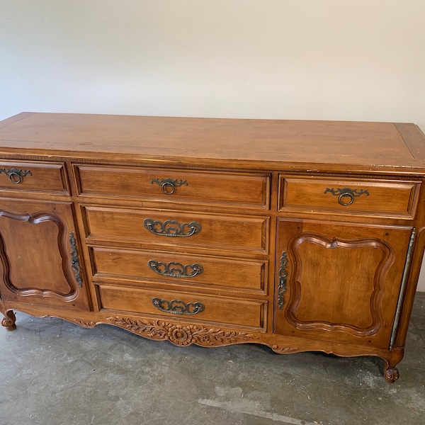 English Colonial Dresser - Etsy