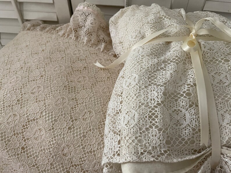 Vintage Croscill Ivory Lace Ruffle Standard Pillow Shams W Pink Ribbon Detail/floral Lace Shams ...