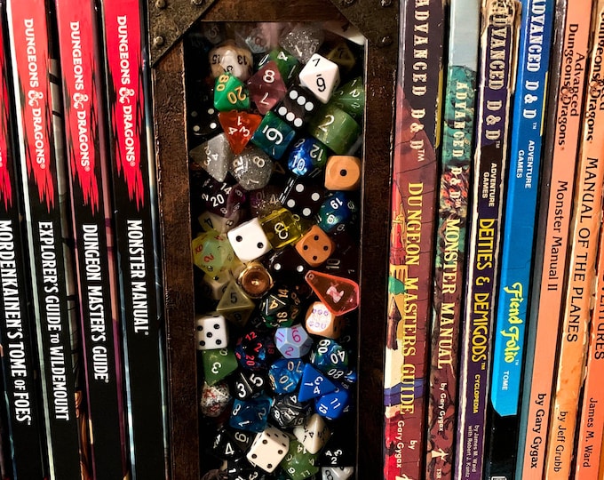 RPG Dice Book Nook / Shelf Display - Etsy