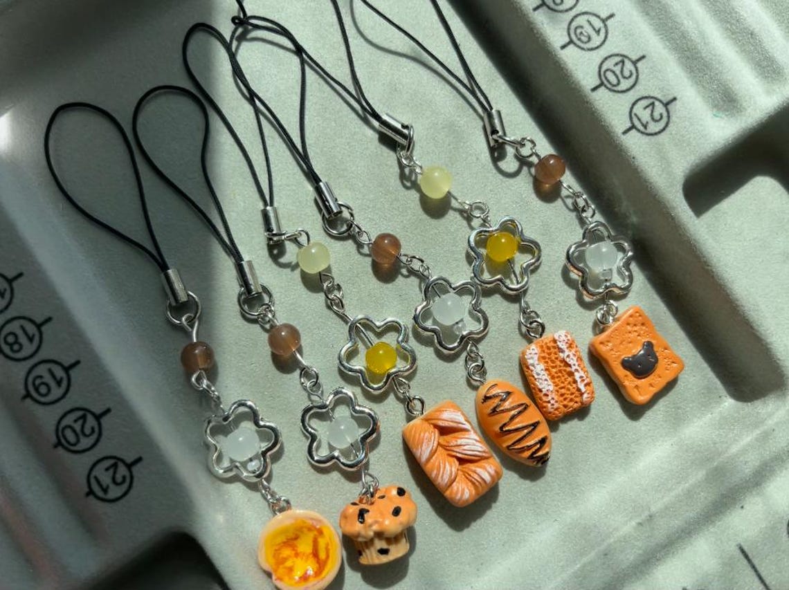 Mini Bread Keychains/phone Charms, Toast, Muffin, Brioche, Kawaii ...