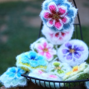 Flower B Handmade Scrubbies Random Color Dish & Pot Reusable Eco ...