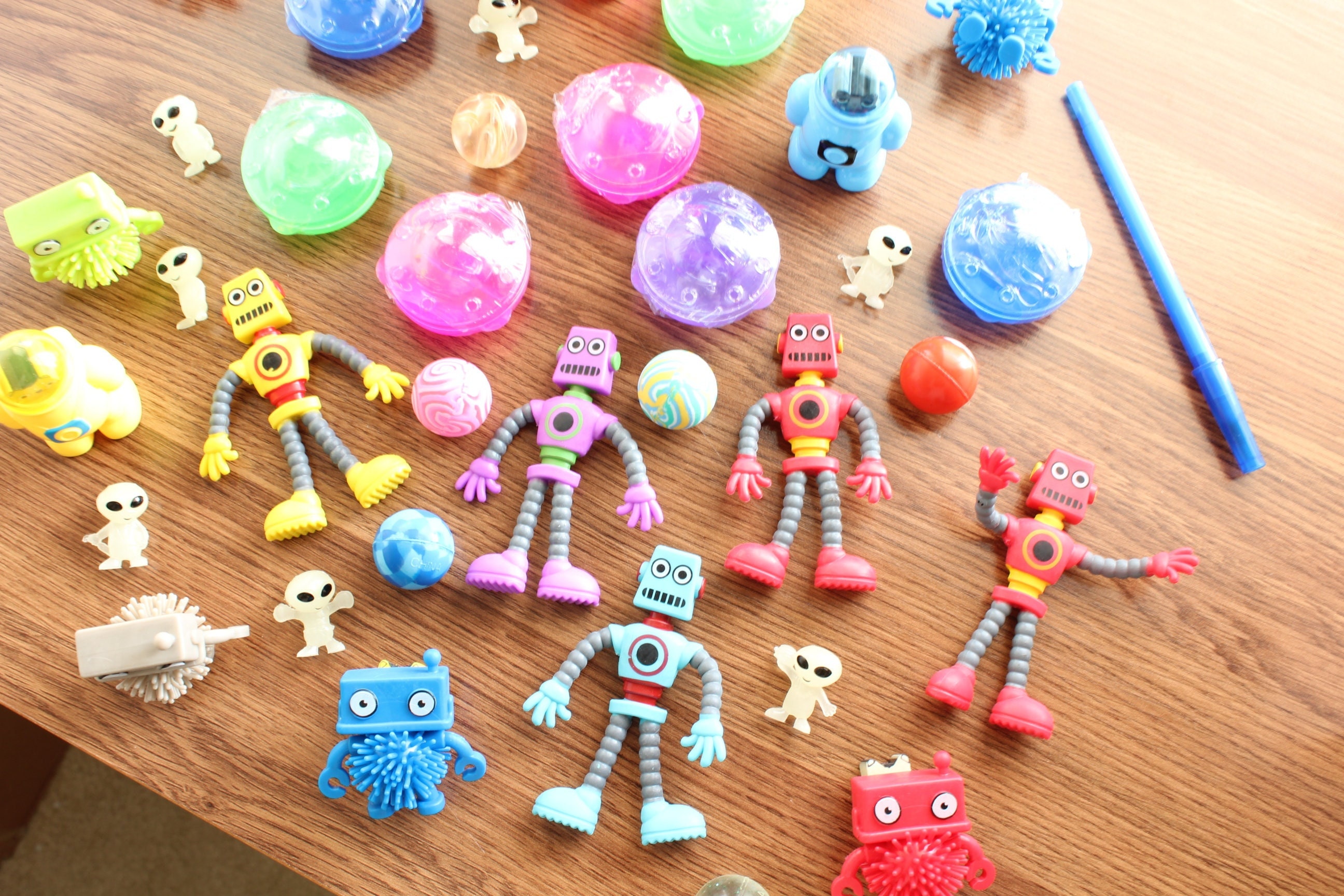 Outer Space Robots and Astronaut Goodie Bag for Boys and Girls, planet ...