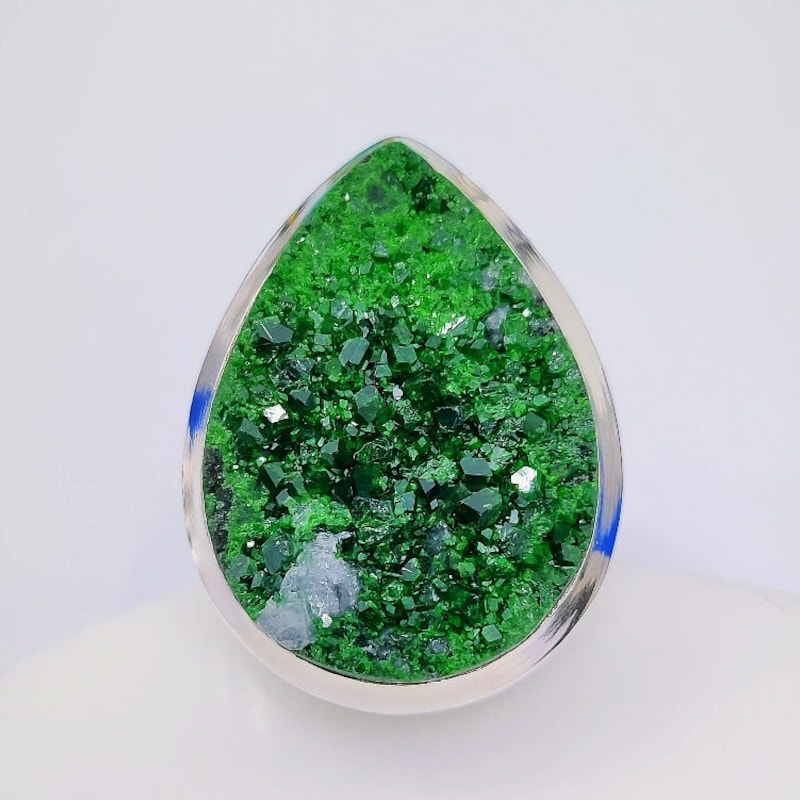 Uvarovite Garnet - Etsy