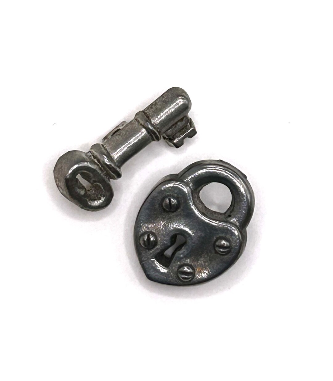 2 Vintage Realistic Buttons Goofy Goofies Lock & Key Set (nbs-approved ...