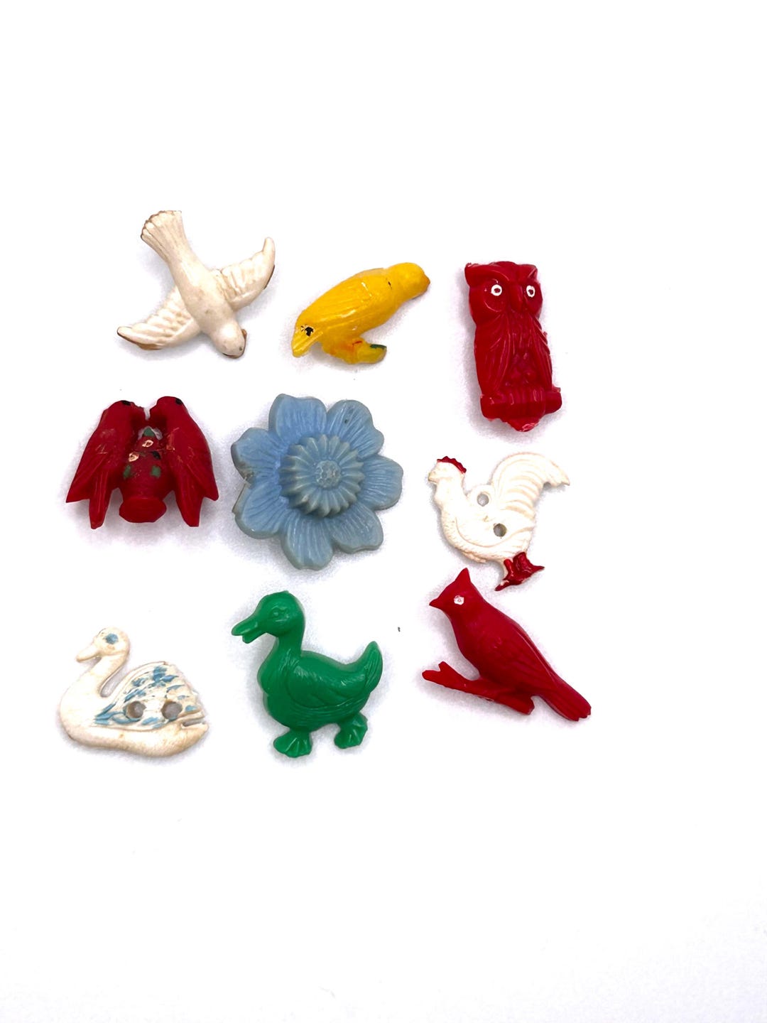 9 Vintage Realistic Buttons Birds sparrow Canary Owl Doves Rooster Swan ...