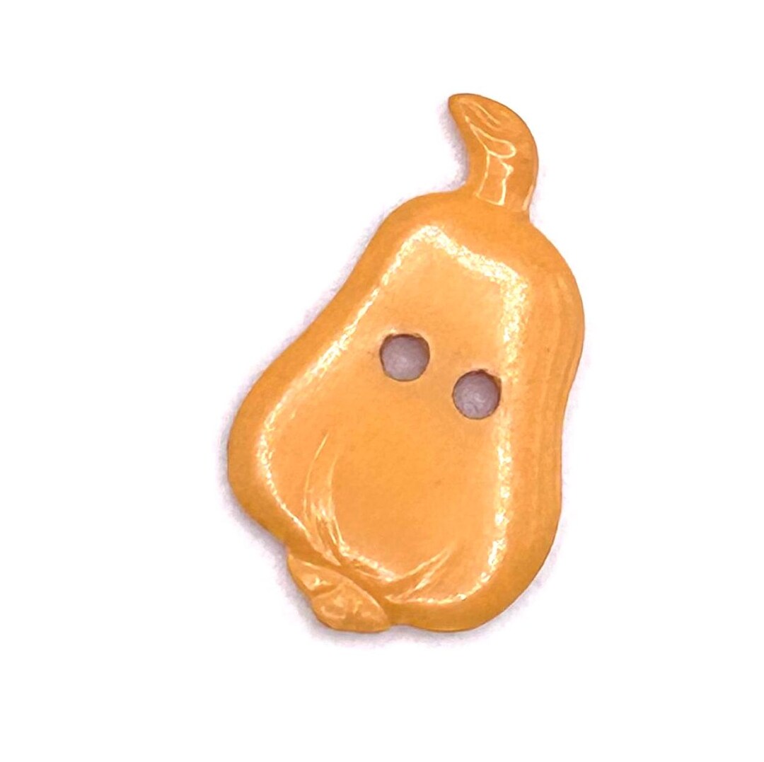 Vintage Realistic Buttons BAKELITE Pear in Creamcorn Fruit & Vegetables ...