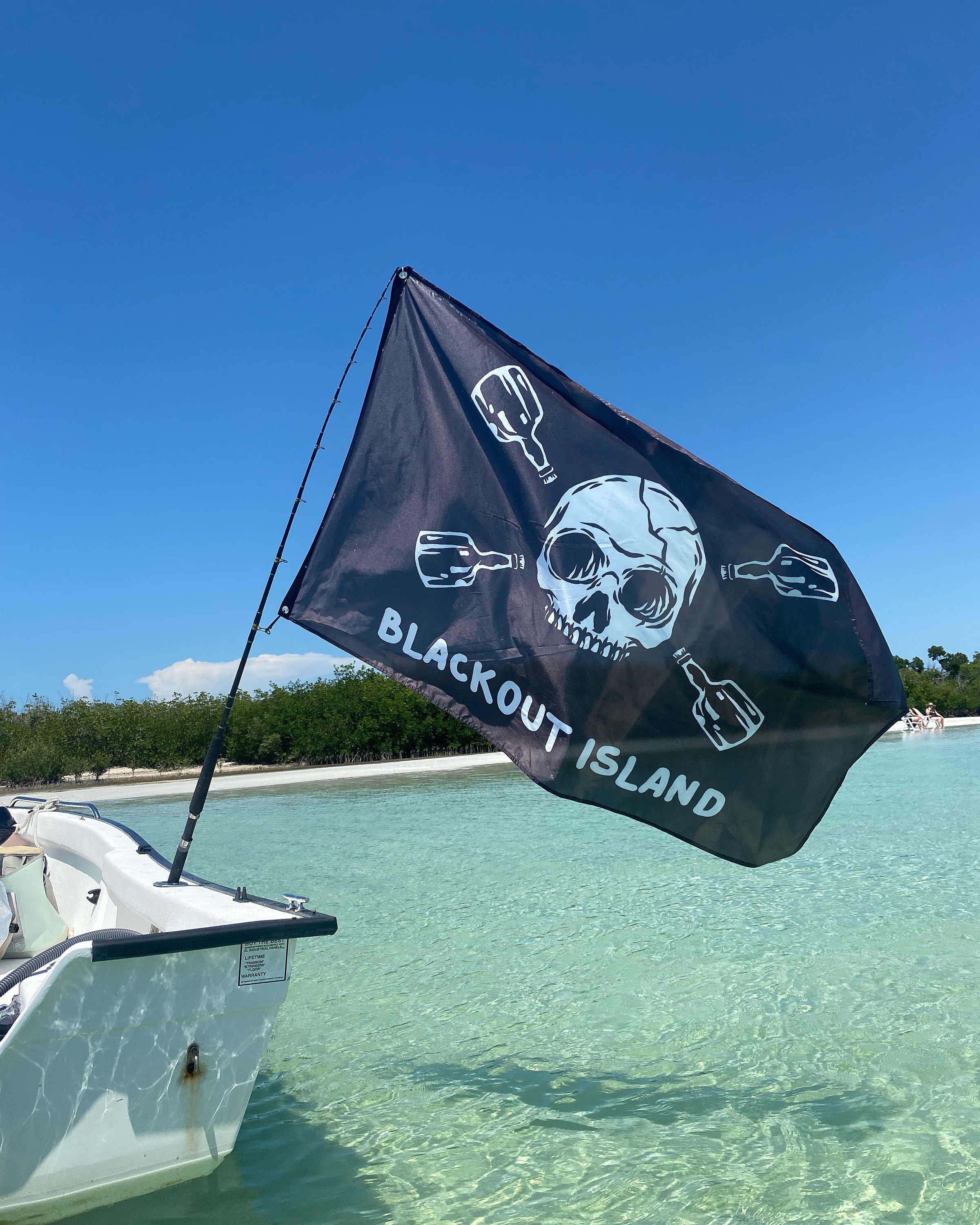 Skull and Bottle Pirate Boat Flag *blackout Island - Tropical Drinking ...