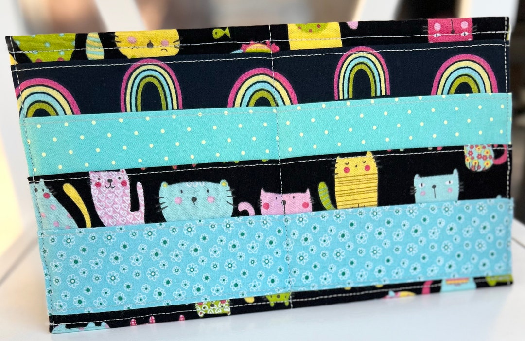 Standing Card Holder, Aqua Blooms Cats, Bingo Tabs, 4 Rows of Pockets ...