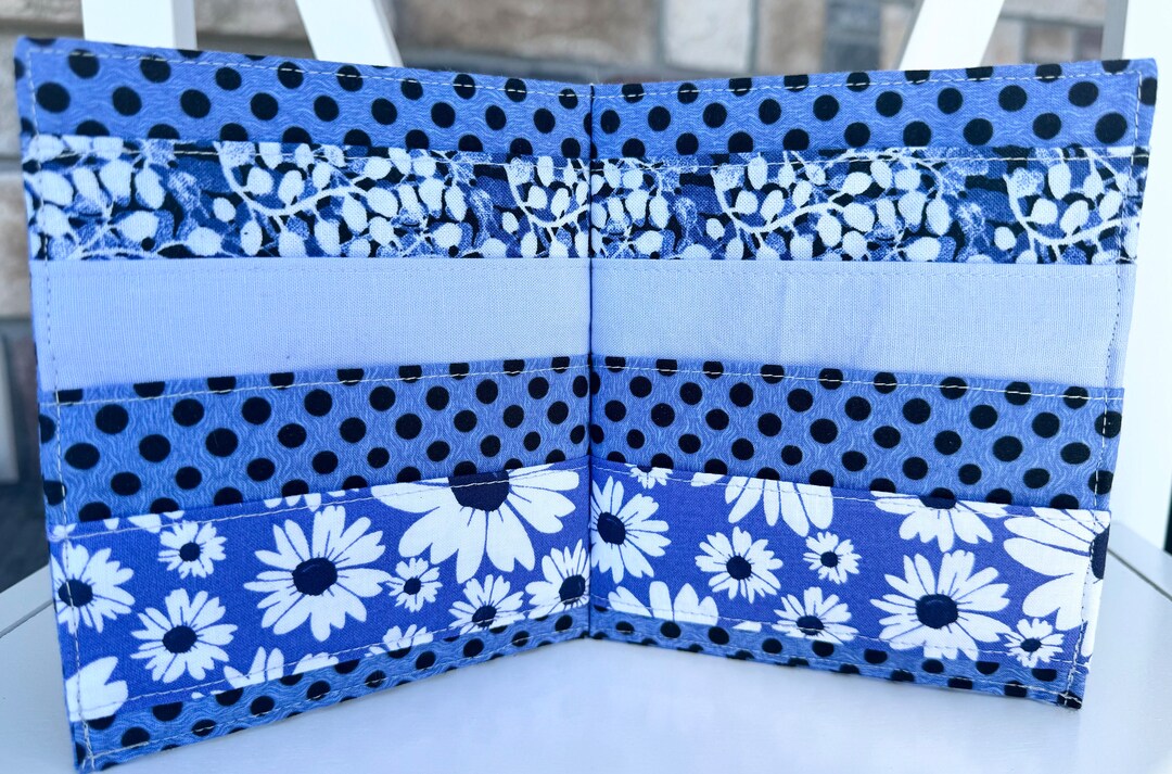Hand-held Card Holder, Periwinkle Dots, 4 Pocket Rows, Card Caddy ...