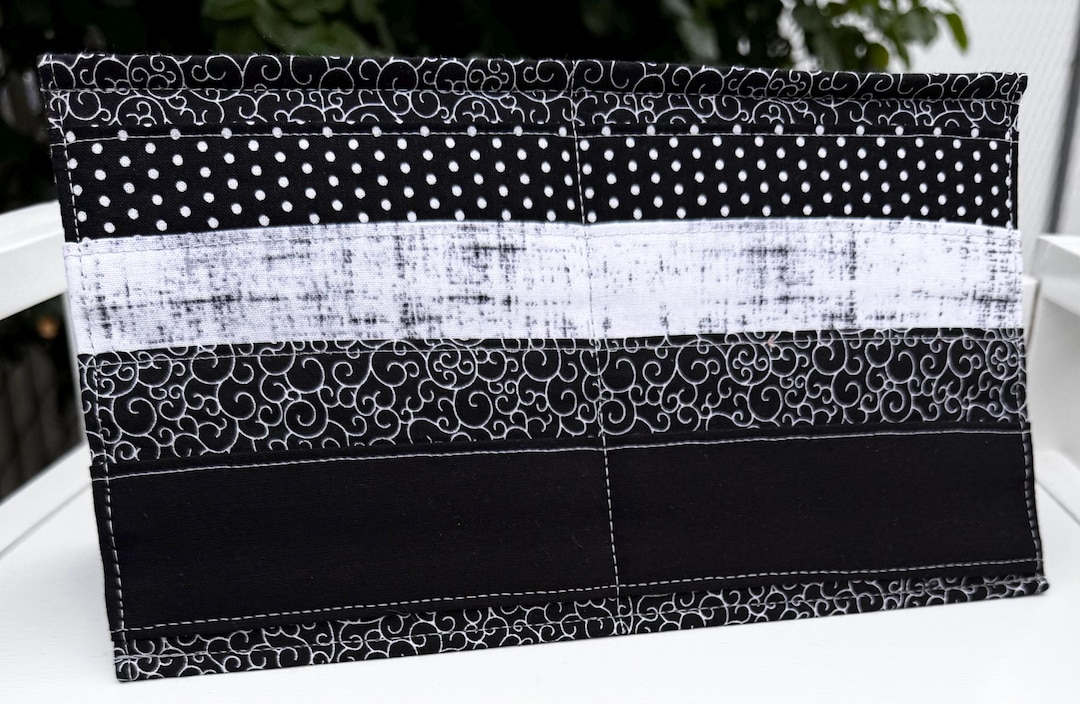 Standing Card Holder, Black Swirls, Bingo Tabs, 4 Pocket Rows, Card ...
