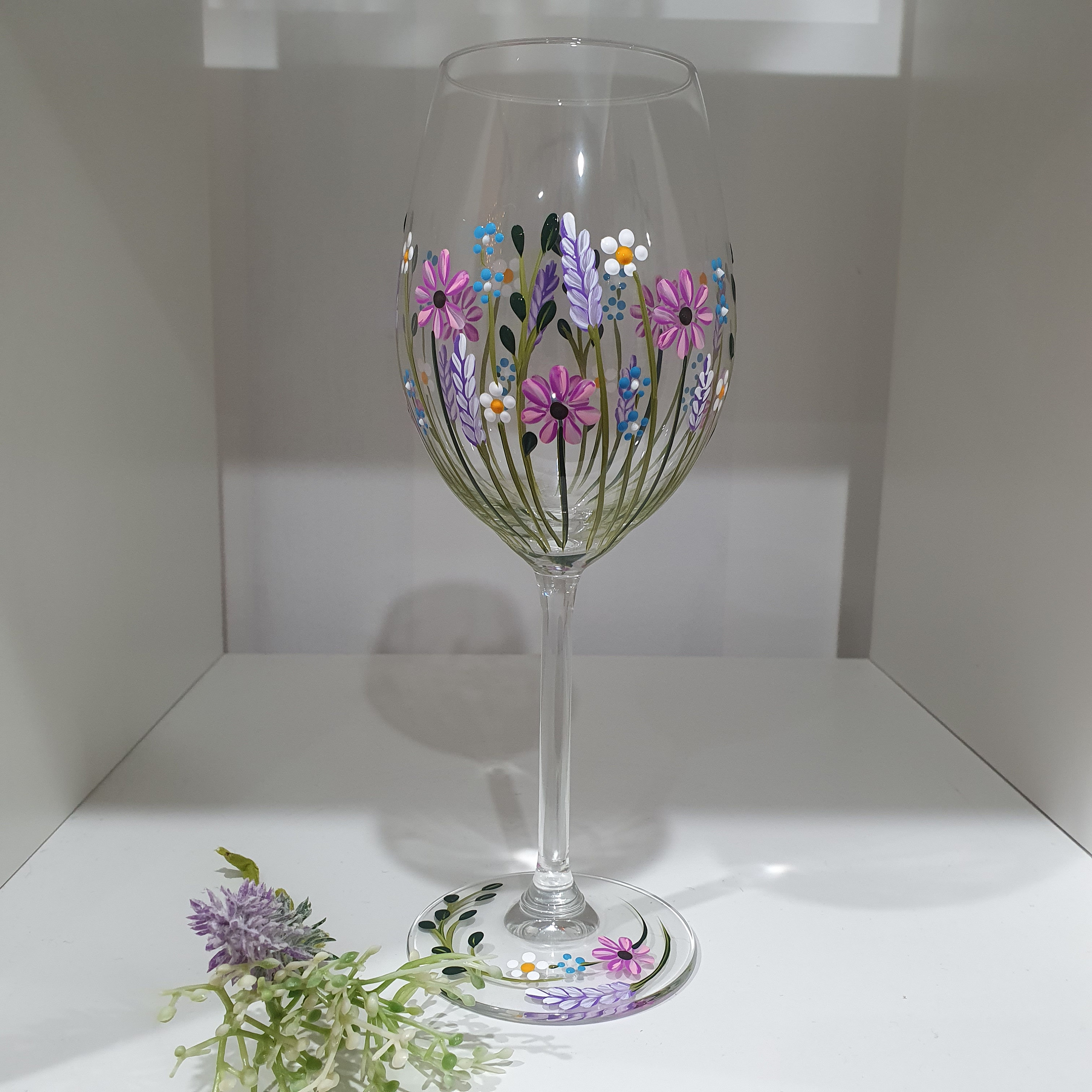 Hand Painted Dainty Wildflower Wine Glass - Etsy