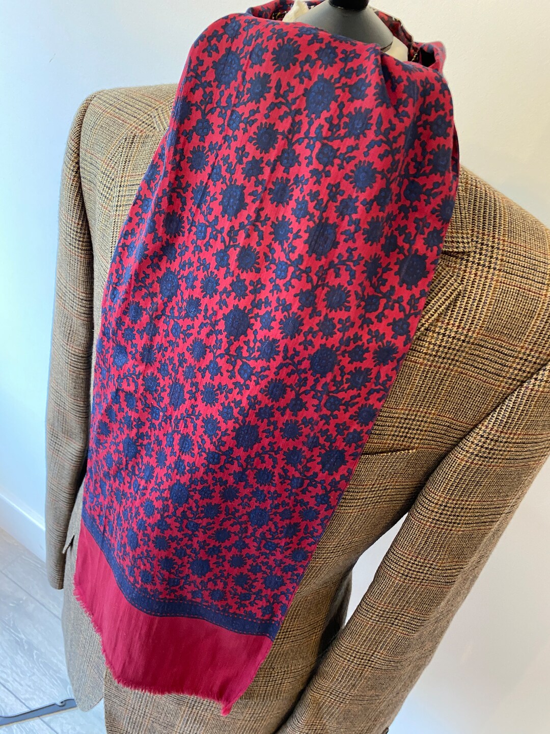 VINTAGE FABULOUS 70's Mens Indie/mod Burgundy Floral Pure Silk and Wool ...