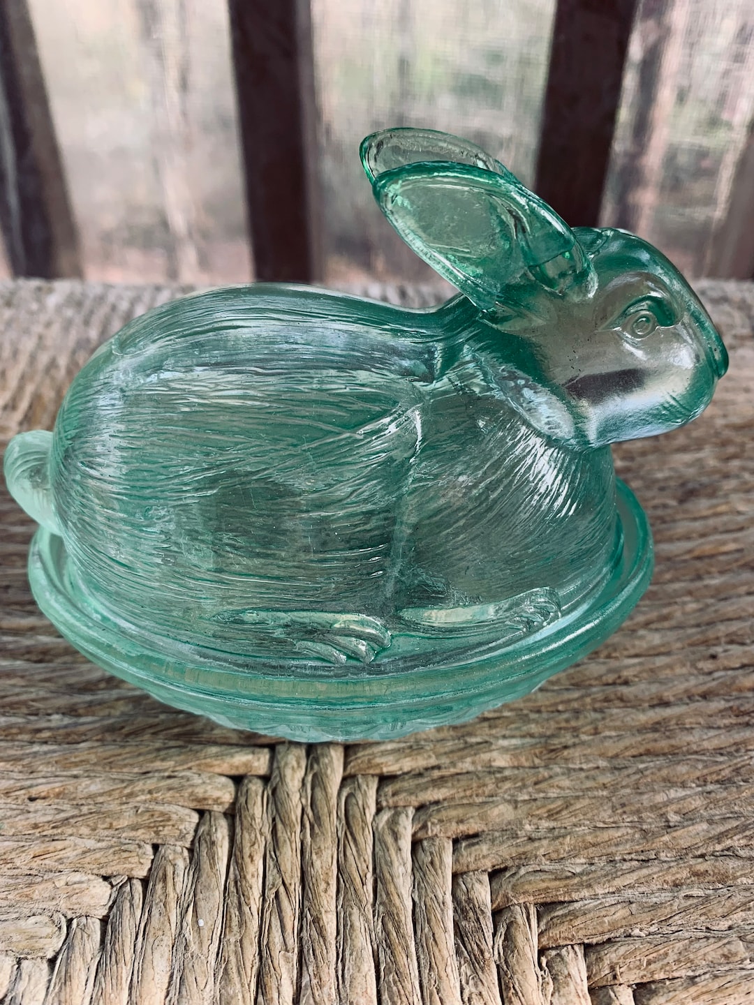 Vintage L.E. Smith Glass Co Spring Green Glass Bunny/rabbit on Nest ...