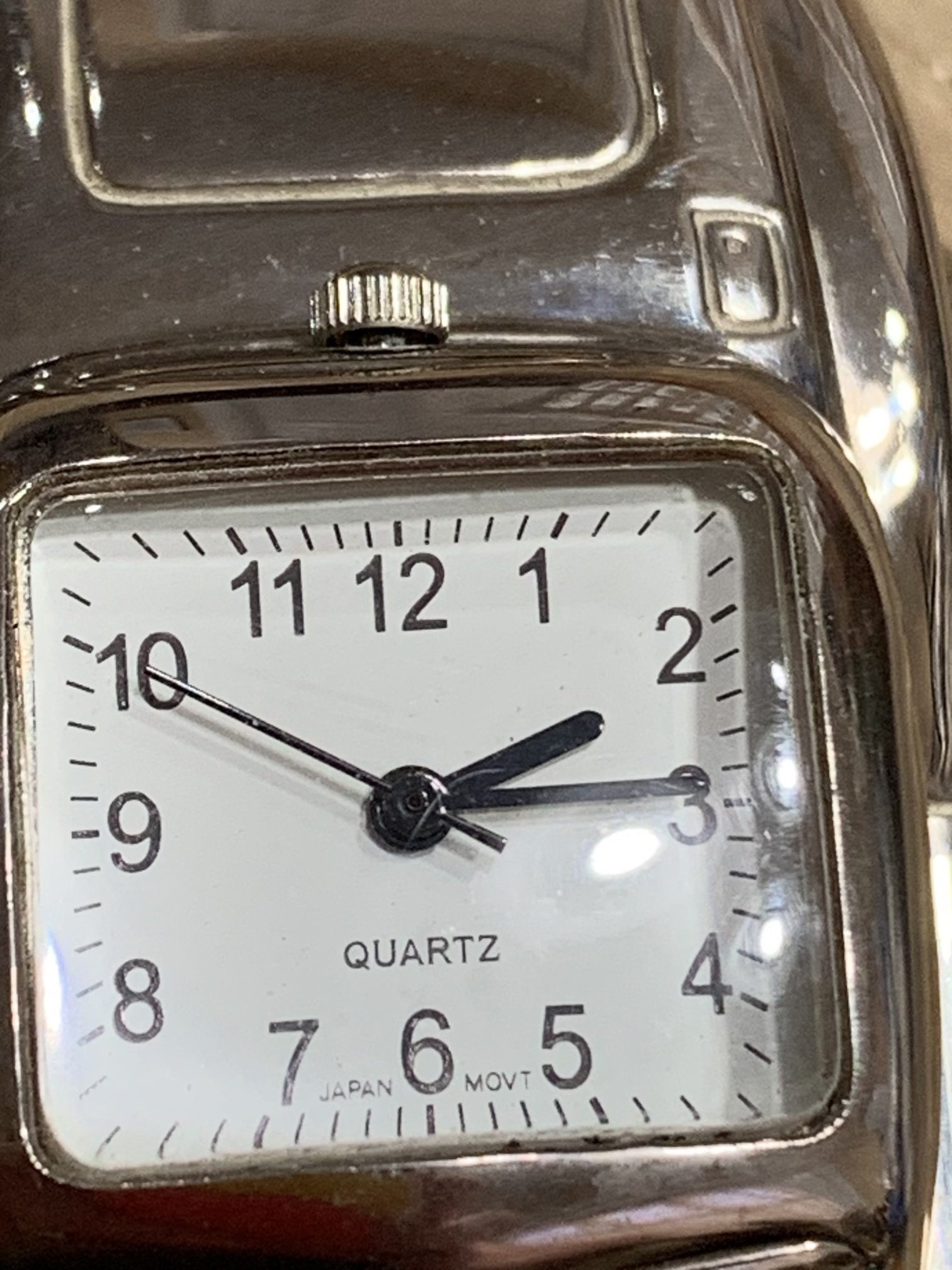 Vintage Quartz Clock Located in a Chrome Made in China Case of - Etsy
