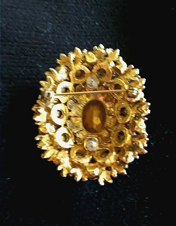 Regal brooch layered with purple cabachons & faux pea… - Gem