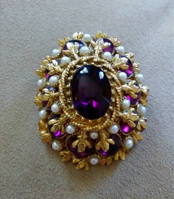 Regal brooch layered with purple cabachons & faux pea… - Gem
