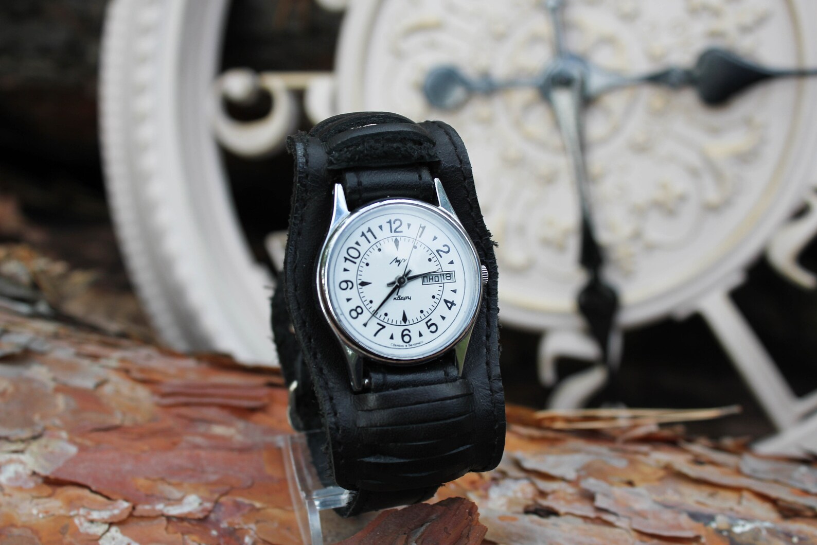 Vintage Watch Luch Belarusian Wrist Watch Quartz Watch - Etsy