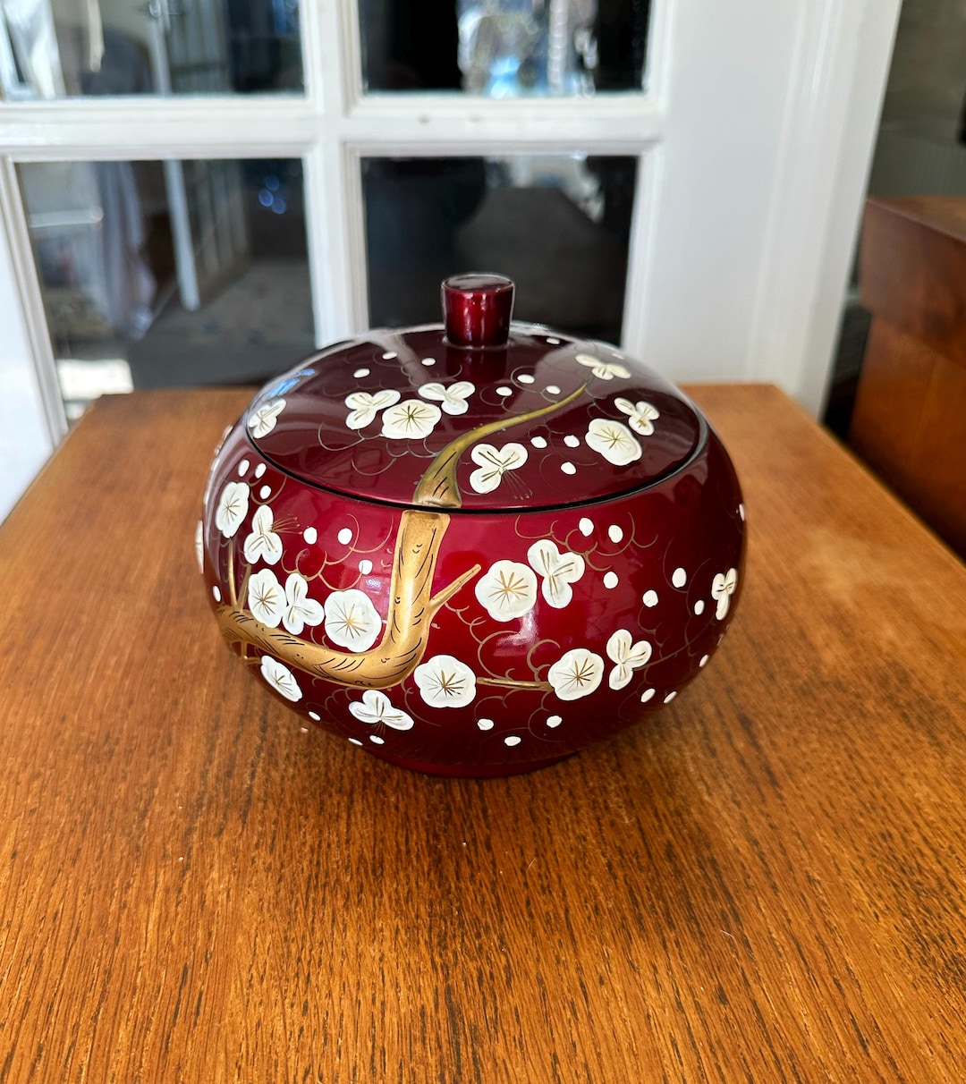 Vietnamese Lacquerware Hand Painted Domed Bowl With Lid Red Gold White ...