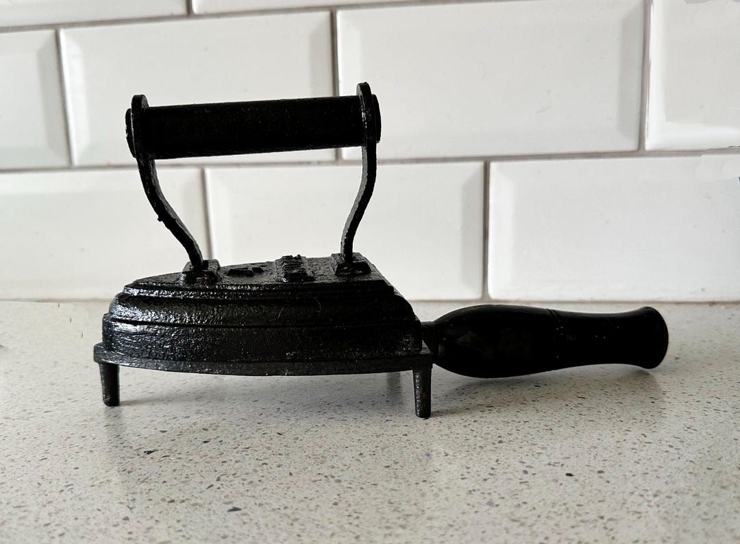 Antique Cast Iron Sad Iron / Flat Iron & Vintage Trivet - Etsy