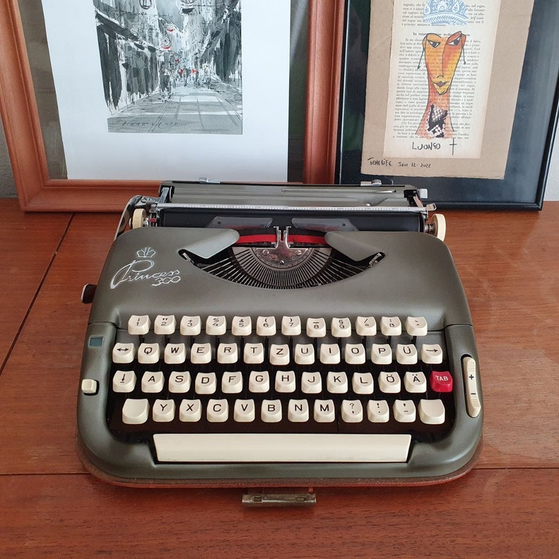 Vintage Princess 300 Typewriter, Midcentury 60s Design, Portable Type ...