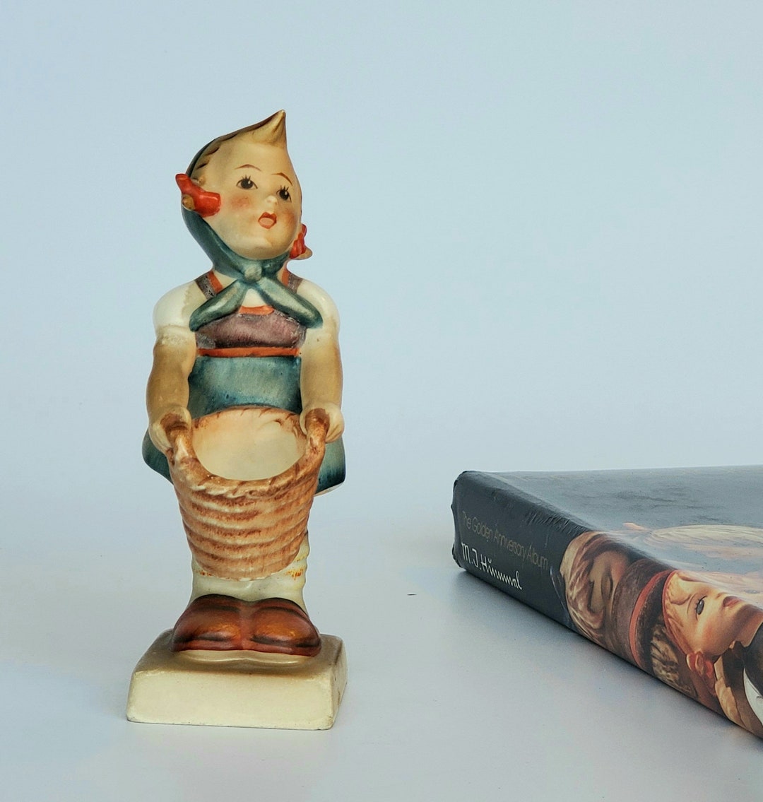 Hummel Figurine - Number 73 - Little Helper - TMK 2 - Etsy