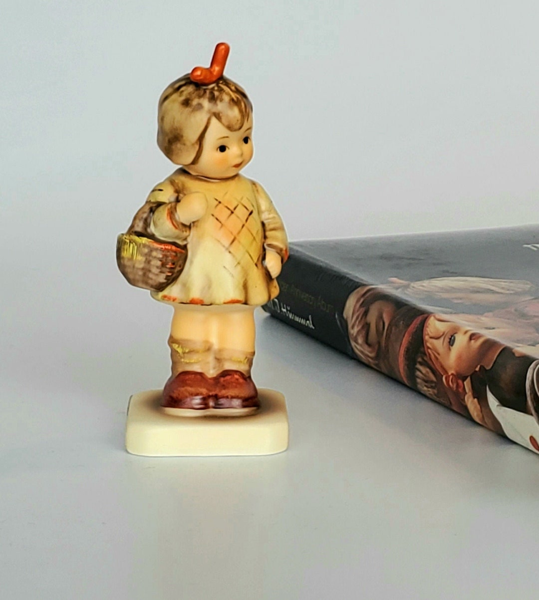 Hummel Figurine - Number 479 - TMK 6 - I Brought You a Gift - Etsy