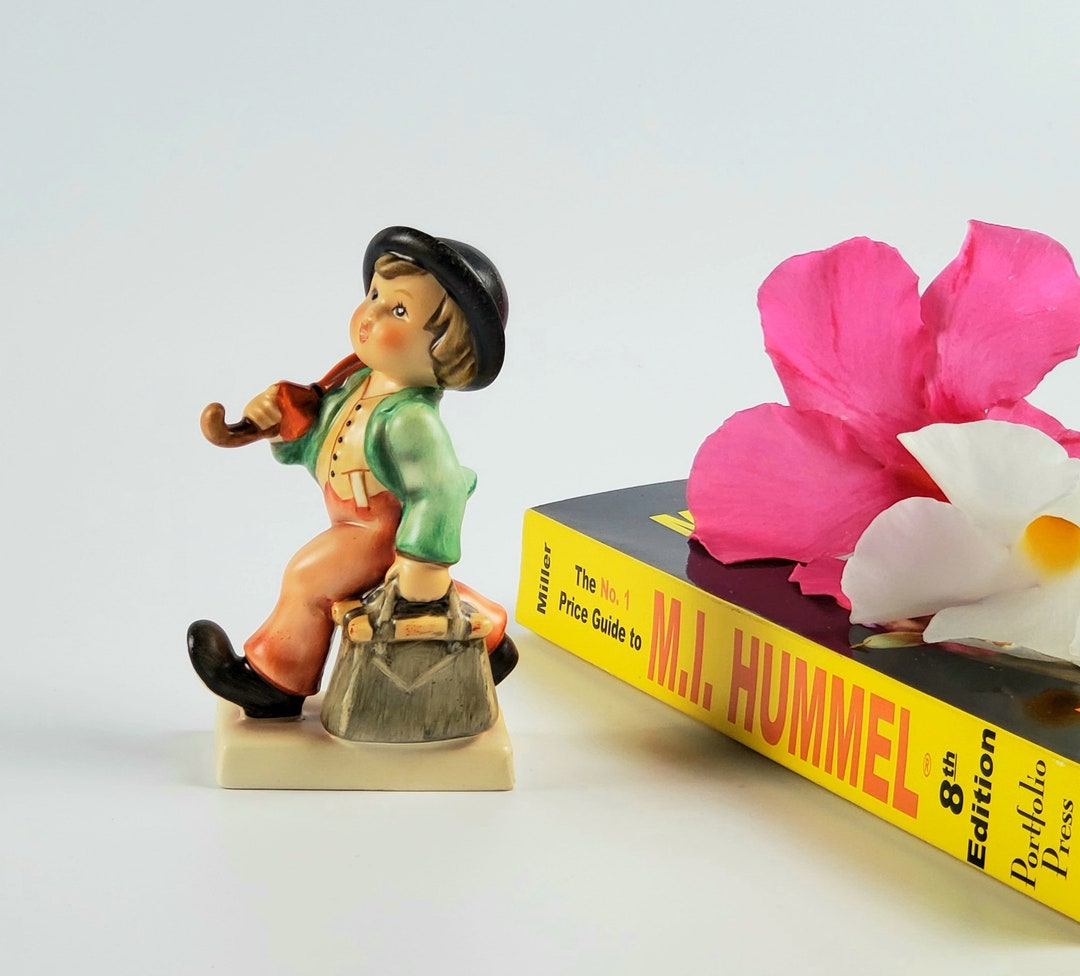 Hummel Figurine - Merry Wanderer- Number 11/2/0 - TMK 7 - Etsy