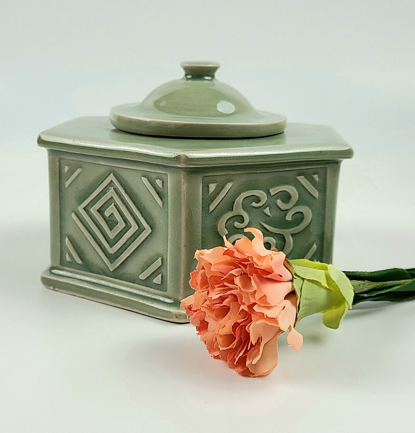Vintage - Ceramic Box With Lid - Beautiful Pastel Green Pottery Box ...
