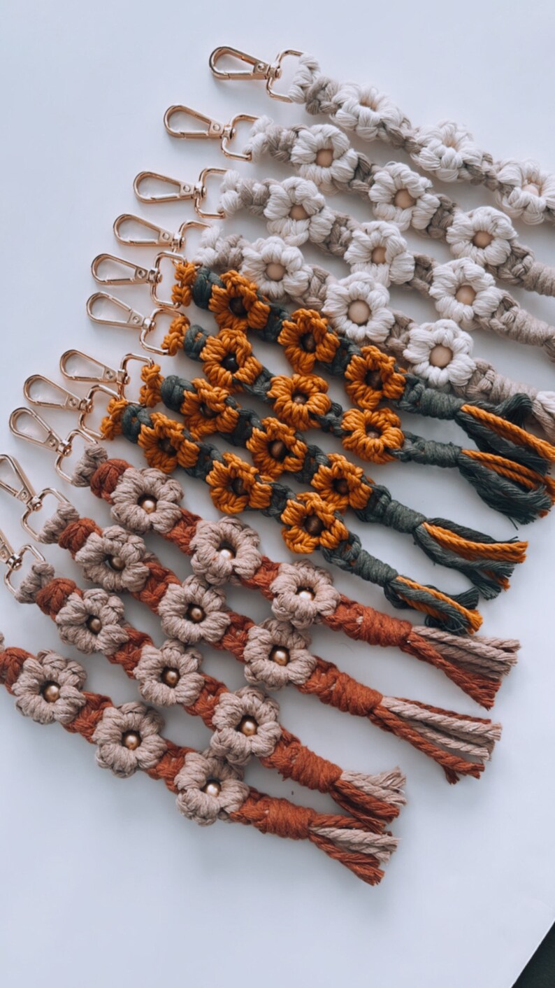 Retro Sunflower Keychain | Macrame Flower | Daisy Keychain ...