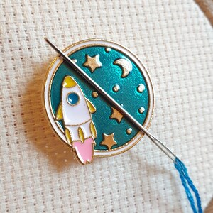 Space Themed Magnetic Needle Minder - Etsy