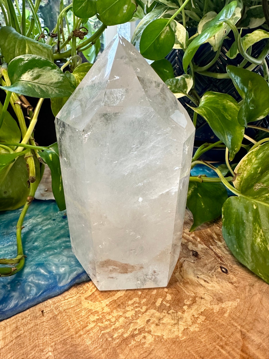 Quartz Tower - Powerful Crystal - Crown Chakra - Amplifies Energy ...