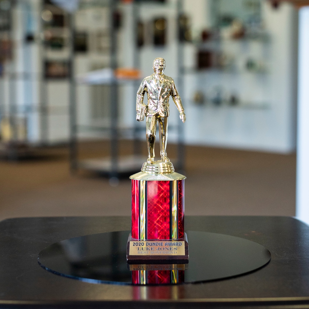 Dundie Award | the Office | Free Engraving | Christmas Present | Father ...