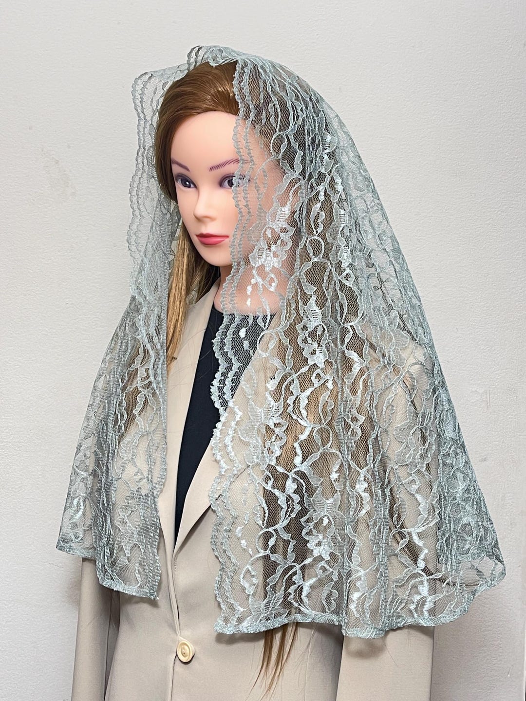 Silver Crest Green French Lace Chapel Veil Mantilla D Shaped Veil Latin ...