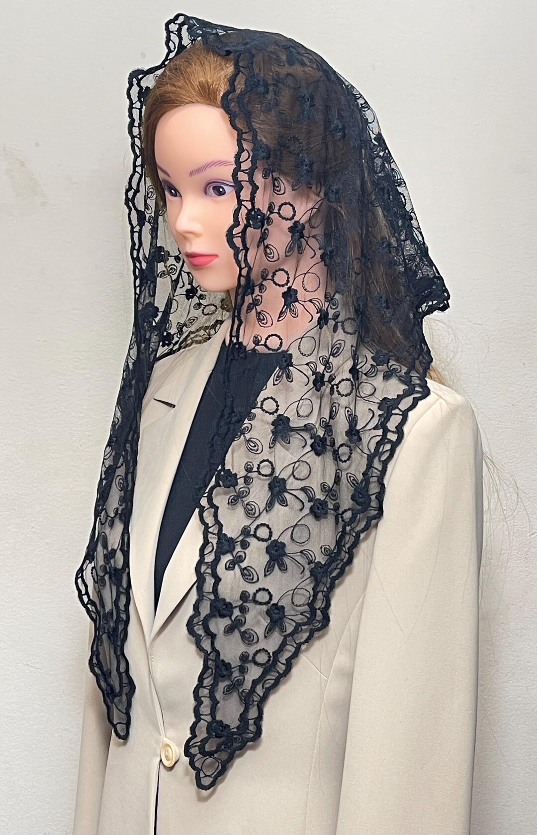 Black French Lace Chapel Veil Mantilla Veil Latin Mass Usually Ready to ...