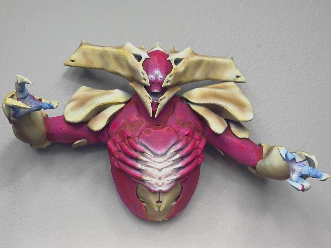 Wall Mounted Hive King Statue - Etsy