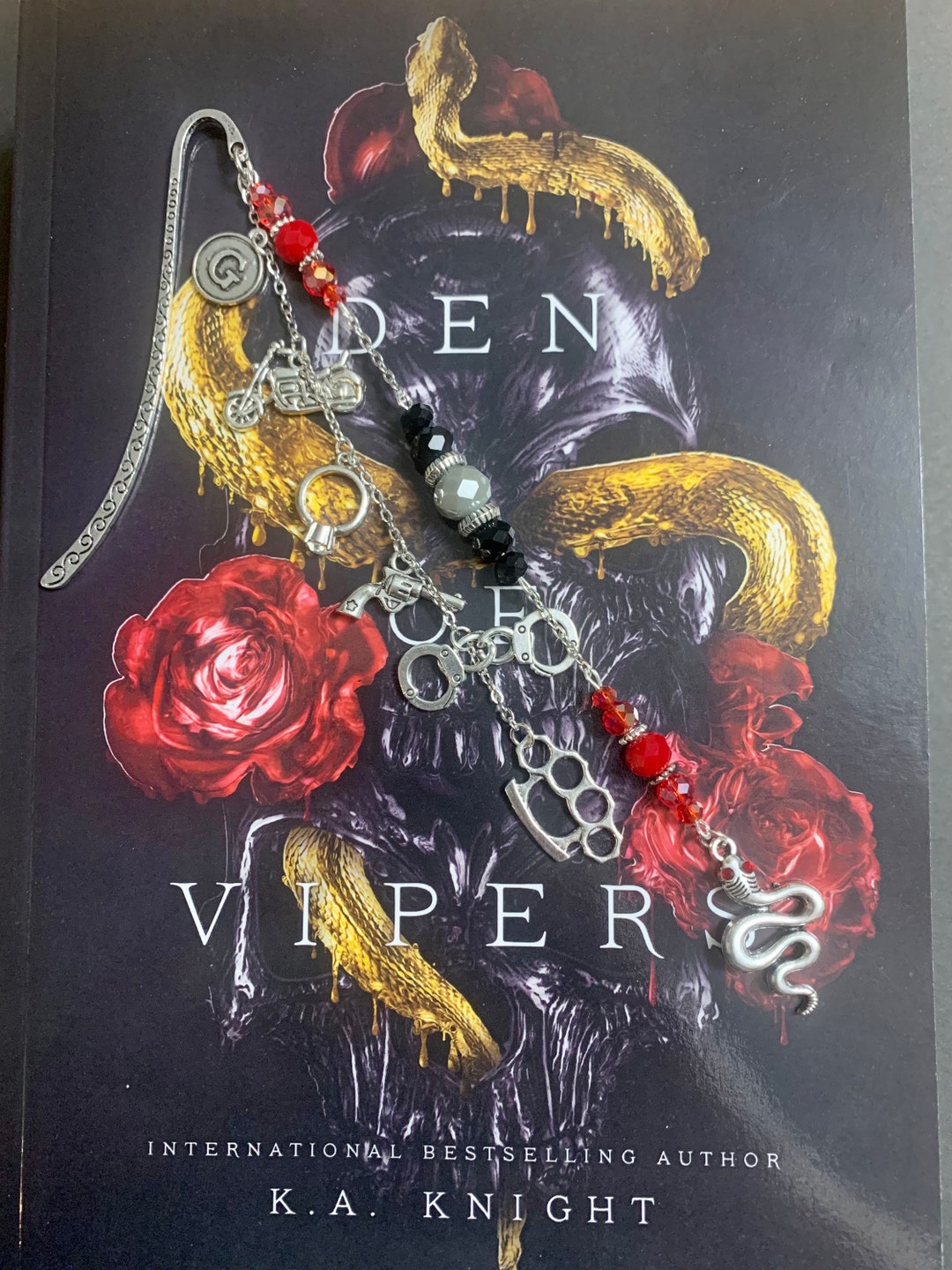 Den of Vipers Inspired Bookmark - Book Bling - Garrett - Etsy