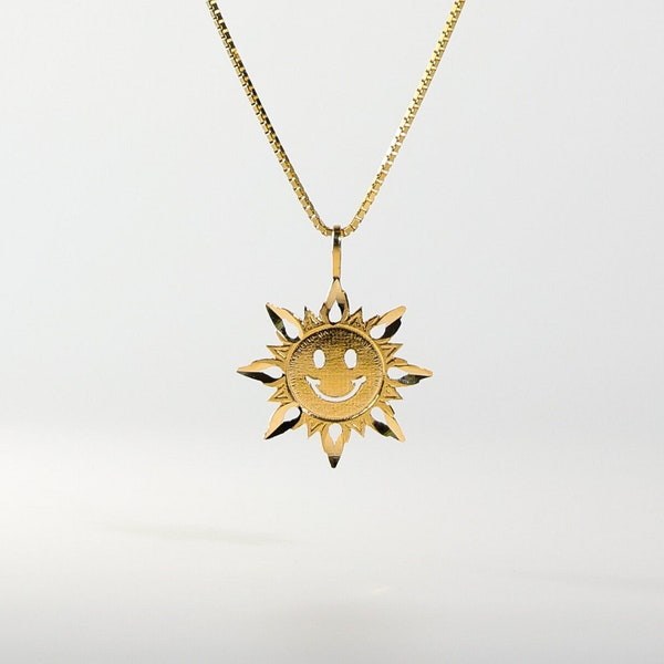 14k Gold Sun Pendant Charm - Etsy
