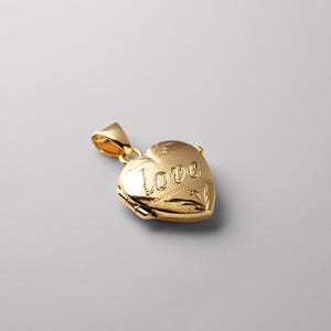 14K Gold Small Heart Locket Pendant - Intricate Love Engraved Jewelry ...