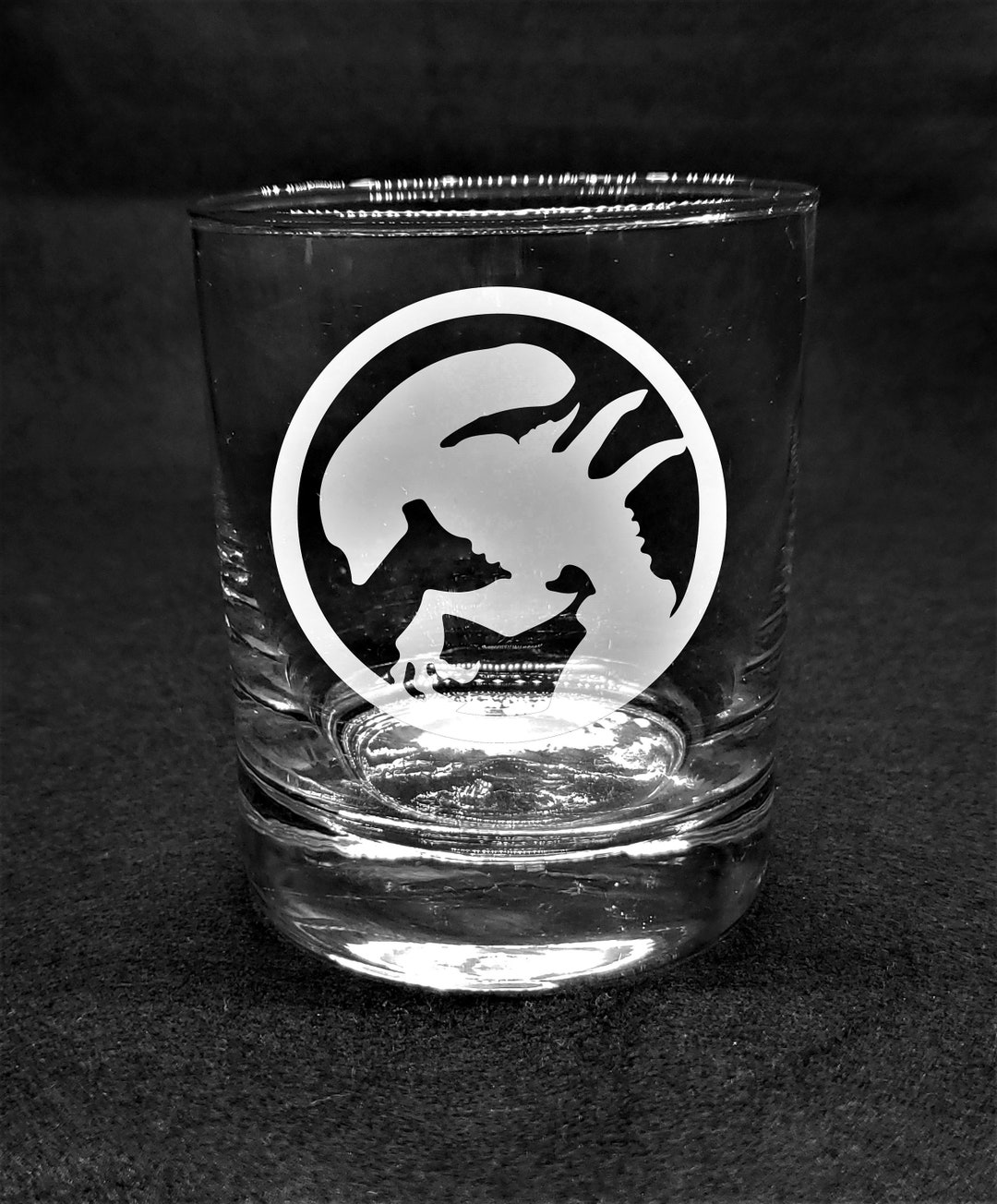 Aliens Inspired Xenomorph Etched Shot Glass, Wine Glass, Whiskey Glass ...